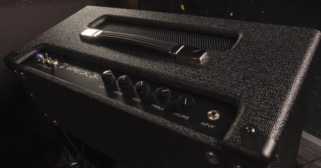 Small Tube Amps: A Comprehensive Guide | All Stringed