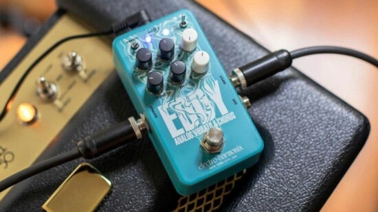 What Does A Chorus Pedal Do? | All Stringed