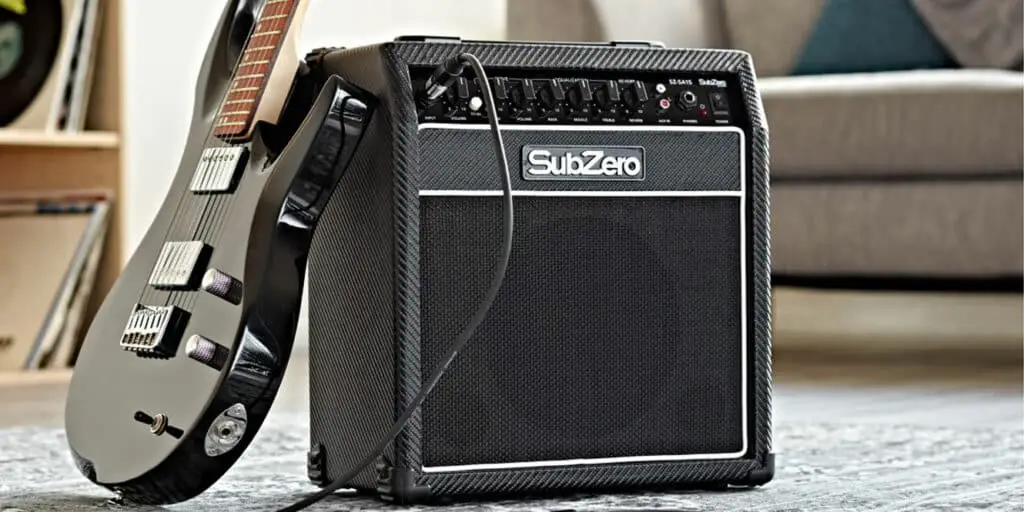 How Do I Adjust The Settings On A Practice Amp?