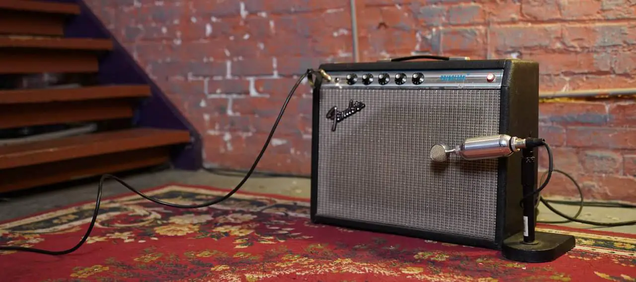 How Do I Adjust The Tone Of My Guitar Amp?