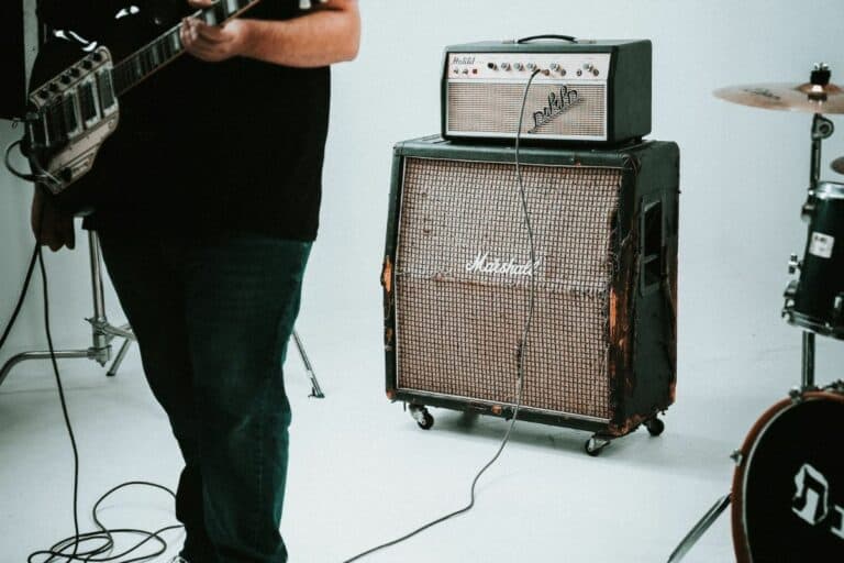 How To Build A Guitar Amp From Scratch | All Stringed