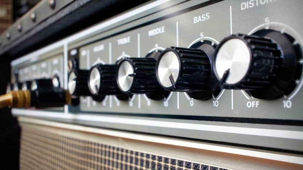 How To Turn Distortion On Guitar Amp | All Stringed