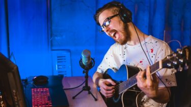 How To Use PC As Guitar Amp | All Stringed