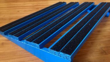 Pedalboard Velcro: Which Side Goes First? | All Stringed